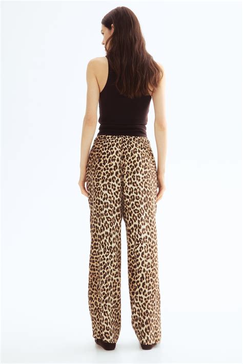 Широк панталон с ластик Бежов Леопардов принт ЖЕНИ Handm Bg