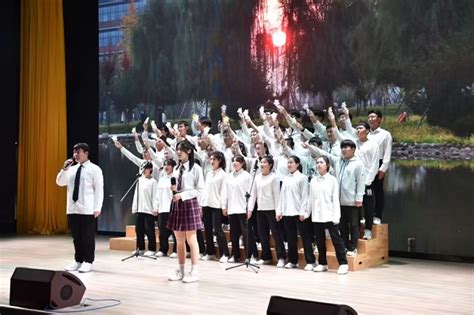 大数据学院第四届“唱响青春最美的赞歌”班级合唱大赛圆满结束 完满教育