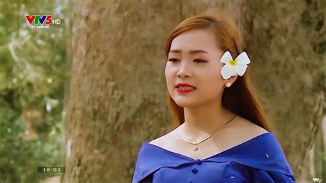 បទ ទំពាំង់ទូលដីស្រីពេញក្រមុំ គៀង ថា And កញ្ញា ថាច់ ធី ផានី ខេត្តព្រះត្រពាំង កម្ពុជាក្រោម ។ Youtube