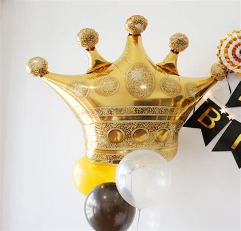 金色大皇冠鋁箔氣球 麋鹿氣球🎈milu Balloons台北氣球後車廂驚喜飯店包廂佈置生日派對氣球佈置求婚告白party道具氣球外送活動場地規劃