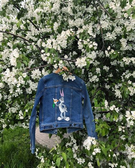 Сделаем вашу джинсовую куртку особенной и оригинальной 💯 Роспись джинсовых курток под заказ ⚡️