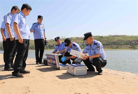 府谷公安生态警务守护黄河安澜 巡查 保护 进行