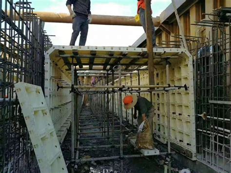 带肋塑料模板 亿万建材 厂家直销价格建筑建材品牌货源搜马运营
