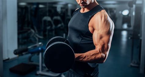 Eccentric Bicep Curl Exercise Guide How To Benefits And More Eccentric Bicep Curl Exercise Guide How To Benefits And More
