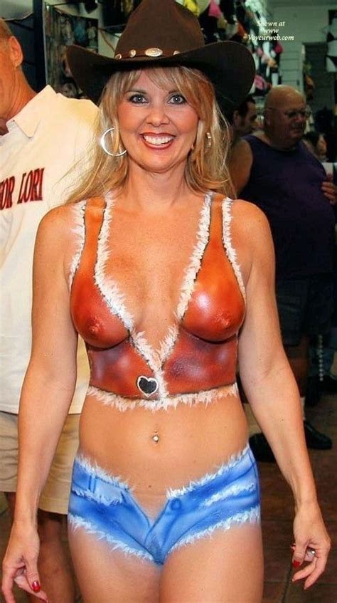 Foto De Painted Cow Gal