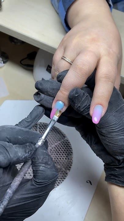 Градиент гелем под втиркой идеиманикюра маникюр дизайнногтей верхниеформы модныйманикюр