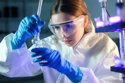 实验室中的实验人员高清图片下载 正版图片600221912 摄图网