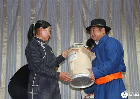 Д Ганбат Би өөрөөсөө тэрбум төгрөг гаргаад 40 ын пидон тараасан