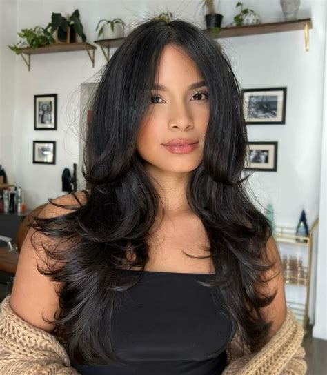 21 Ideas De Pelo Liso A Capas Para Un Volumen Extra Y Rebote