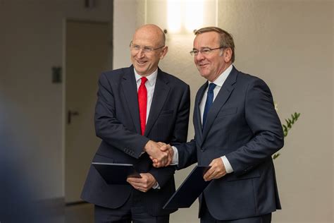 Британія та Німеччина підписали оборонну угоду Цензор НЕТ