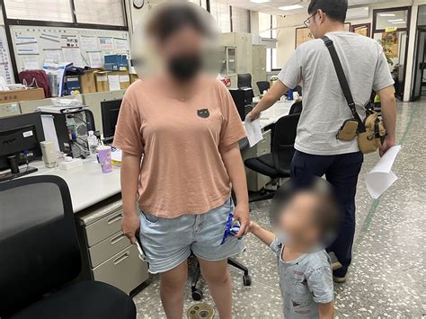 4歲尿布童隻身闖江湖 熱心民眾急叩波力救援