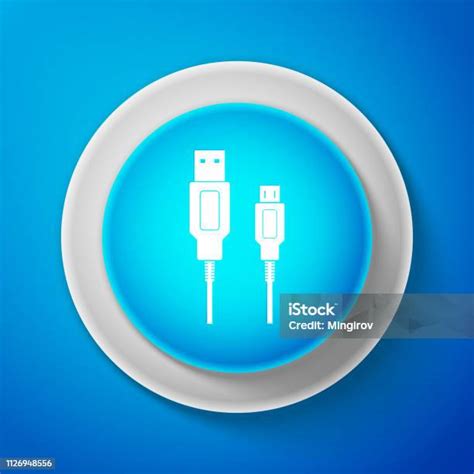 파란색 배경에 Usb 마이크로 케이블 아이콘입니다 커넥터 그리고 Pc 및 모바일 장치에 대 한 소켓입니다 컴퓨터 주변 기기 커넥터 또는 스마트폰 충전 공급 블루 원형
