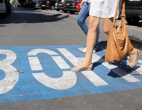 Синята зона в Несебър Общество