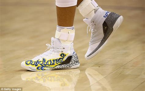 Stephen Curry Raises Over 45000 For Victims Of Oakland Warehouse Fire