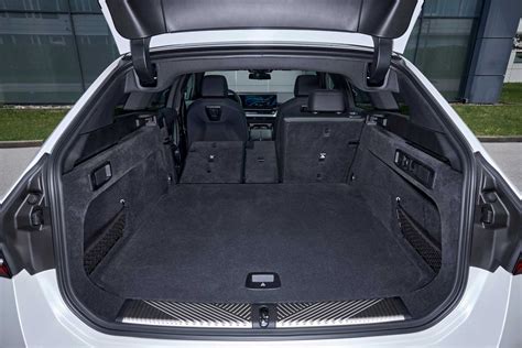 The New Bmw 530e Touring Interior 0524