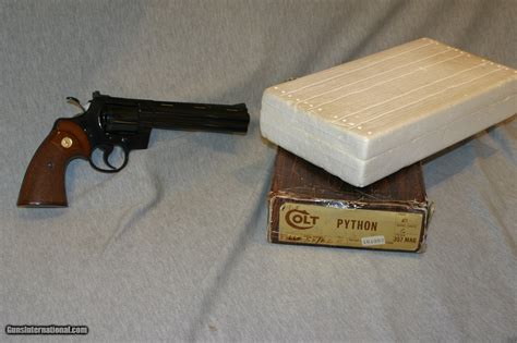 COLT PYTHON 1977 W BOX