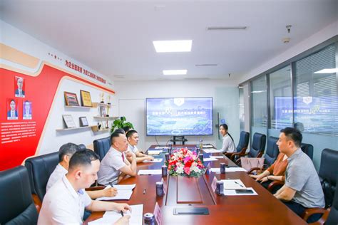 星瑞健康产业集团官网 您的健康是家人最大的幸福！ 星瑞 星瑞集团 星瑞国际 星瑞仁家 星瑞医疗 吕状文 星瑞大健康 星锐 新锐 兴瑞 高电位