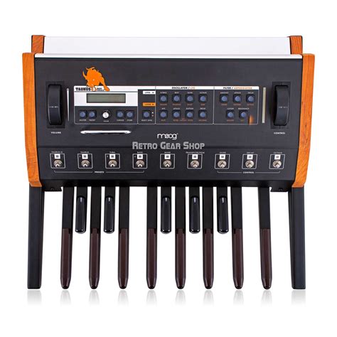 Moog Taurus Iii Pedals Bass 3 Analog Synth Synthesizer With Case Retro Gear Shop