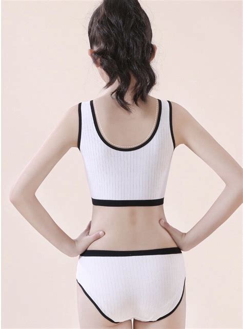 ชุดชั้นในเด็ก ชุดชั้นในเด็กโต เซ็ต 2 ชิ้น เสื้อชั้นใน กางเกงใน รอบ อก 25 32 นิ้ว เป็นผ้า