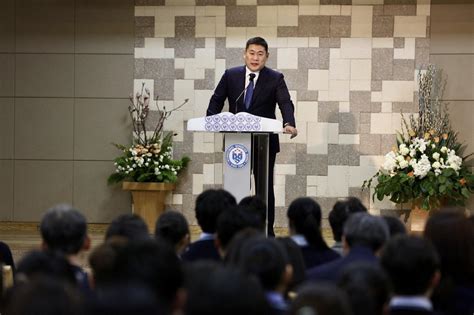 Ерөнхий сайд Сөүл дэх Монгол сургуулийн үйл ажиллагаатай танилцлаа