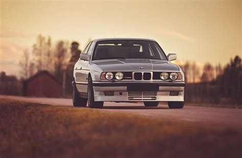 Once The Worlds Fastest Sedan The Alpina B10 Bi Turbo Embarrassed A Testarossa Autoevolution