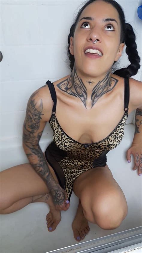 Pee Desperation I Ve Been Holding This Pee For Hours For You What Do You Want To Do With It