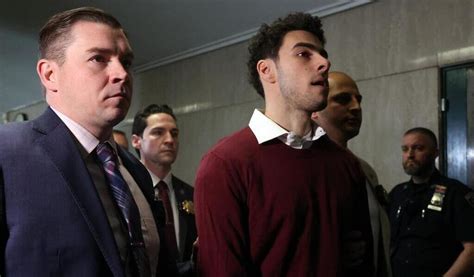 Meurtre Dun Patron Aux États Unis Luigi Mangione Plaide Non Coupable