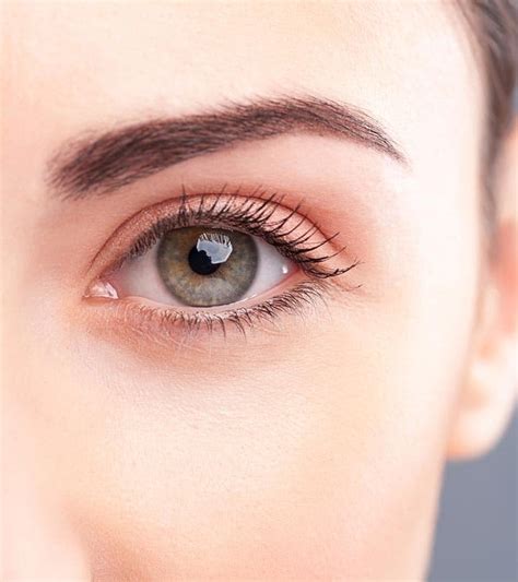 5 Tips To Get Naturally Beautiful Eyebrows
