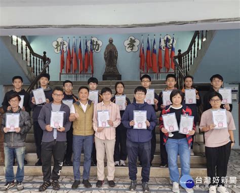 高中數理及資訊學科能力賽出爐 竹林高中贏得10面獎牌
