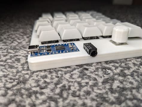 Handwired Low Profile Split Columnar Staggered Keeb R Olkb