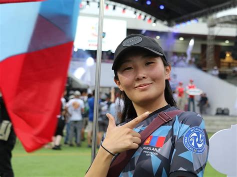 Хууль зүйн сайд асан Х Тэмүүжингийн охин бар бууны төрөлд хүрэл медаль хүртжээ Isee Mn