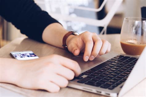 무료 이미지 쓰기 사람 손가락 상표 감각 인간 행동 6000x4000 150014 무료 이미지 Pxhere