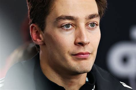 Russell Punido Perde P2 No Grid Do Bahrein Kimi Cai De 4º E 5º