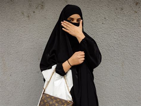 Abaya Ban Secularist French Government And Islamic Organizations