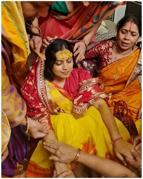 देखें बाहुबली आनंद मोहन की बेटी की हल्दी संगीत की तस्वीरें जाने कौन है दुल्हा और कब है शादी