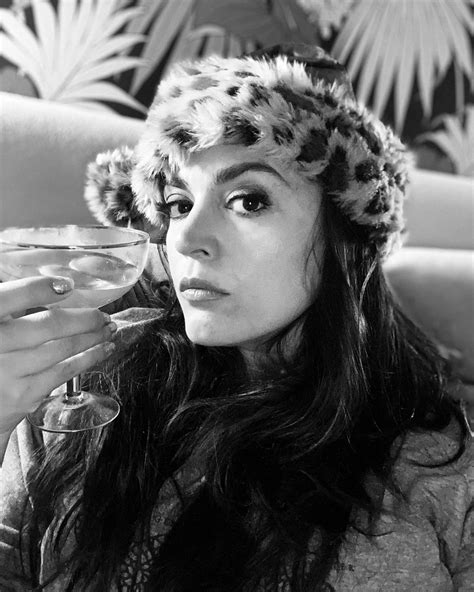 Cecily Strong Biography Height And Life Story Super Stars Bio