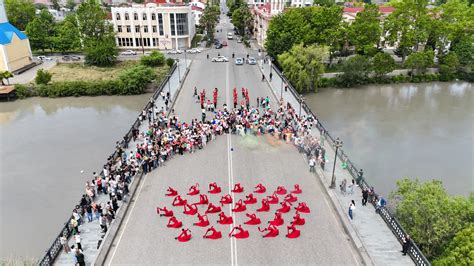 ბექა გილოცავთ ბავშვთა დაცვის საერთაშორისო დღეს 🎈🎊 Facebook