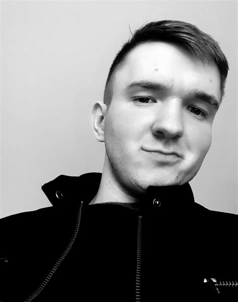 Simon Medium Simon Medium