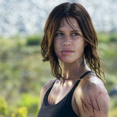 Rhona Mitra Wiki Age Bio Height Boyfriend Career And Net Worth