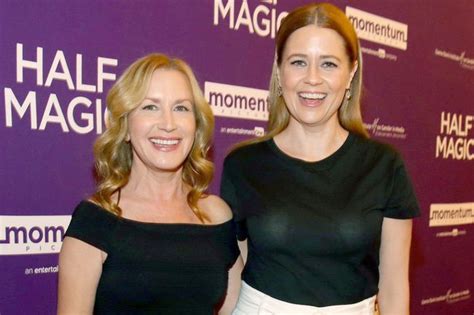 The Offices Phyllis Smith Was A Burlesque Dancer