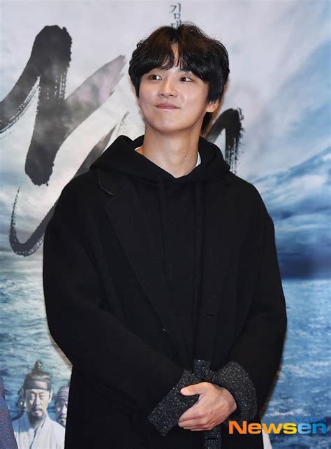 탄생 윤시윤 햇살같은 미소~ [포토엔hd] 손에 잡히는 뉴스 눈에 보이는 뉴스 뉴스엔