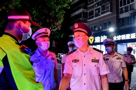 警灯闪烁，护航中秋——领导一线督导中秋值班夜 新闻聚焦 福建交警网