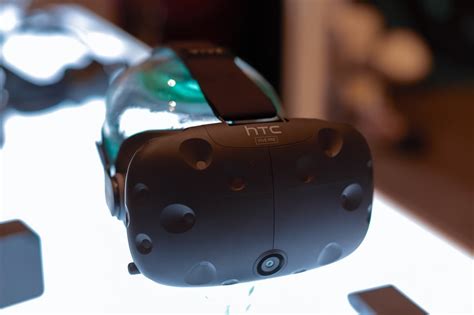 Ces 2016 Htc Unveils The Second Generation Htc Vive Development Kit Vive Pre Lowyatnet
