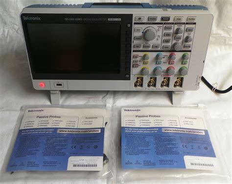Tektronix Tbs2104 Digital Storage Oscilloscope 100mhz Bandwidth 1gs S For Sale Online Ebay