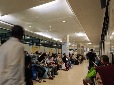 Crowded Medical Waiting Room