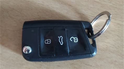 ΠΩΣ ΝΑ ΑΛΛΑΞΕΤΕ ΤΗΝ ΜΠΑΤΑΡΙΑ ΣΕ ΚΛΕΙΔΙ ΑΥΤΟΚΙΝΗΤΟΥ Vw Volkswagen Golf Youtube