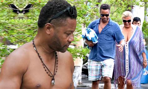 Cuba Gooding Jr And His Girlfriend Claudine De Niro Enjoy A Mexican Vacationafter He Pled
