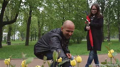 Skilled Lover Knows How To Convince Beautiful Babe Katti Gold To Try