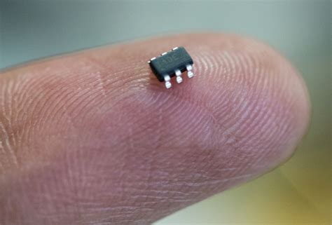 ATtiny10 Primer And RGB LED Hello World Project Atmel Adafruit