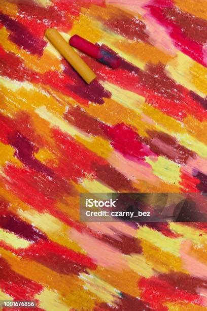 손 그리기의 사진입니다 배경에 대 한 다채로운 텍스처입니다 오일 파스텔 드로잉 그리기에 대한 스톡 사진 및 기타 이미지 그리기 노랑 다중 색상 Istock